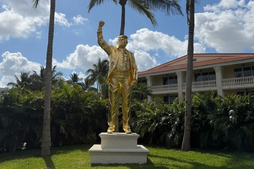 Donald Trump's 'dictator-style' 15ft gold statue sparks fury as he ...