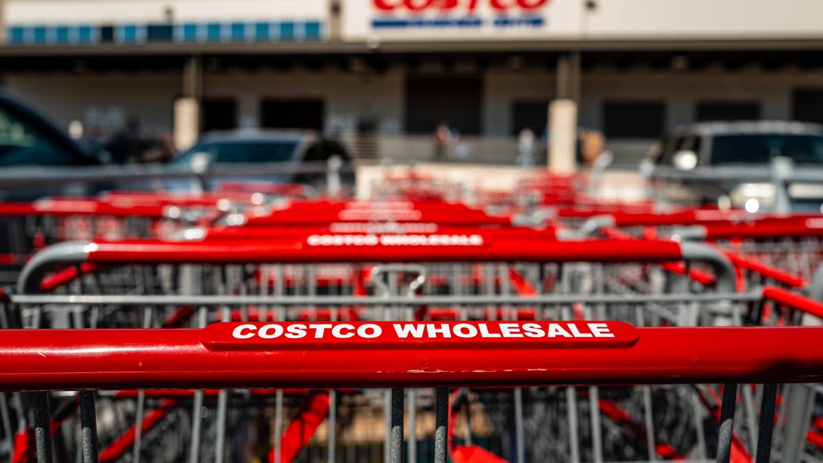 Costco shoppers report rude behavior and 'cart tunnel vision' in busy ...