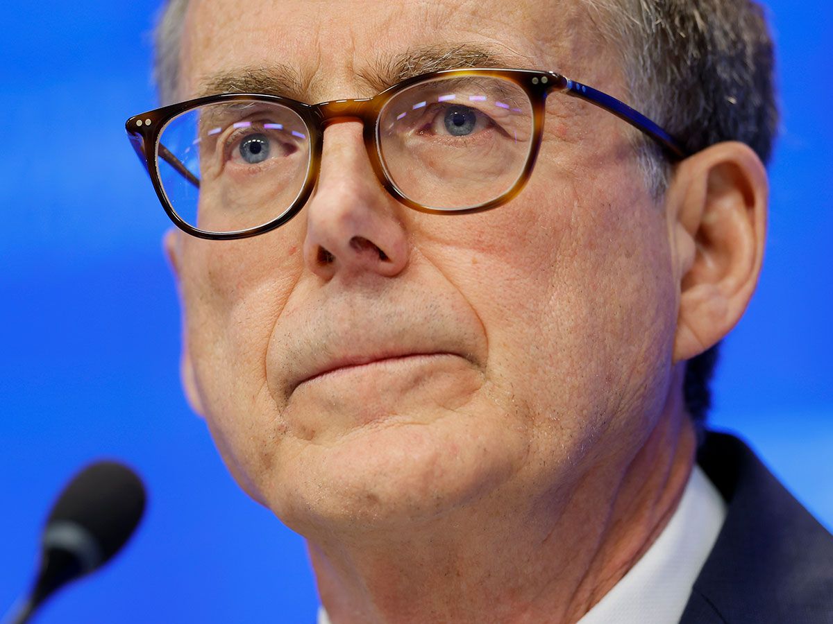 Bank of Canada holds interest rate at 2.25%