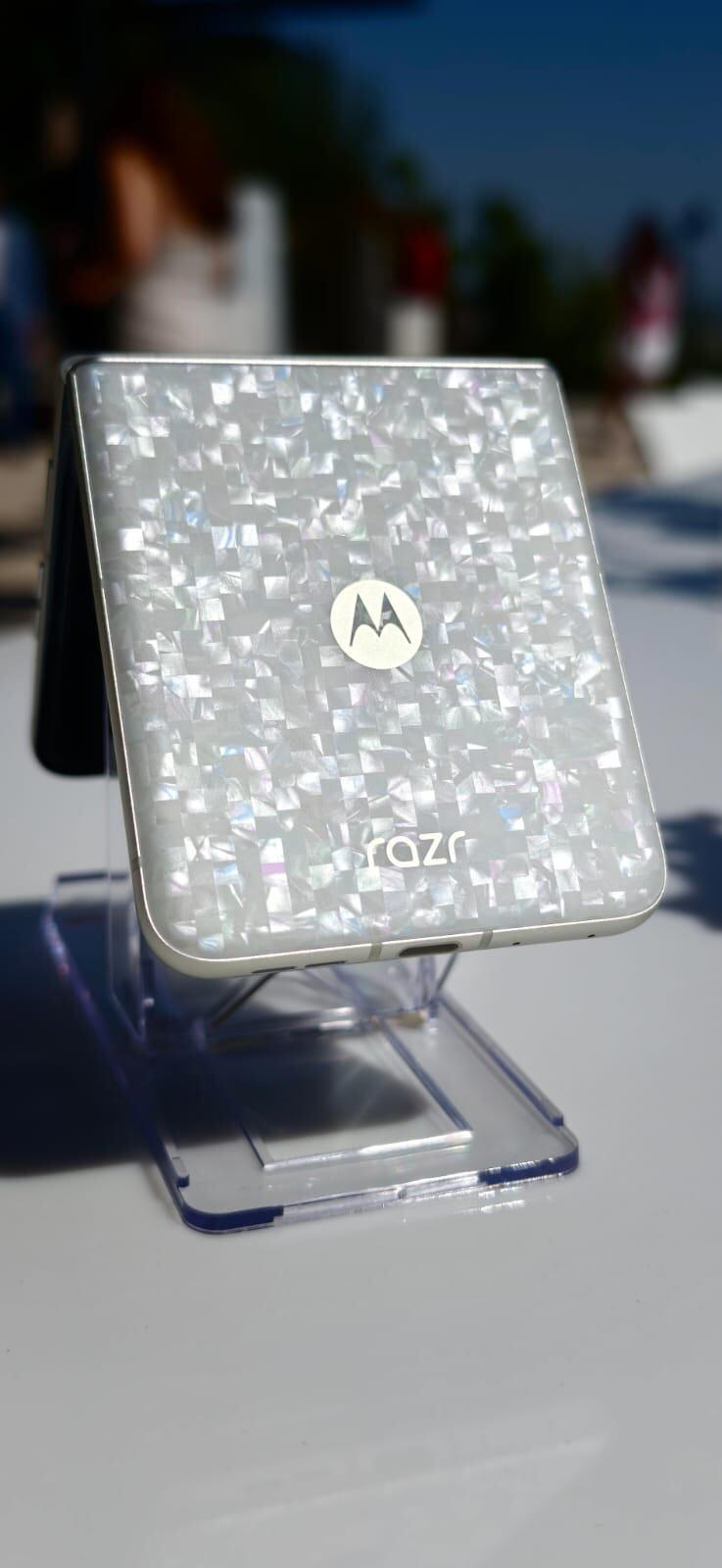 Motorola lanza el Razr 70 Ultra: el nuevo plegable llega pronto a Chile ...
