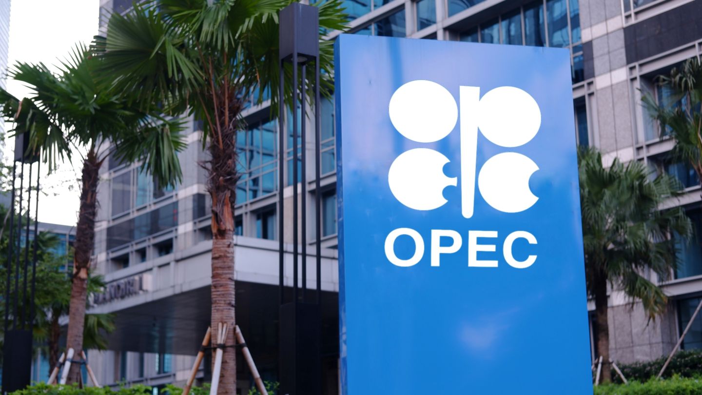 UAE to quit OPEC, opening door to higher output outside quotas