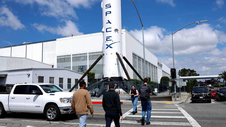 Michael Burry sounds alarm on what SpaceX IPO means for 401(k)s