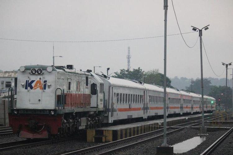 Update daftar perjalanan KA yang dibatalkan 29 April 2026, simak cara ...