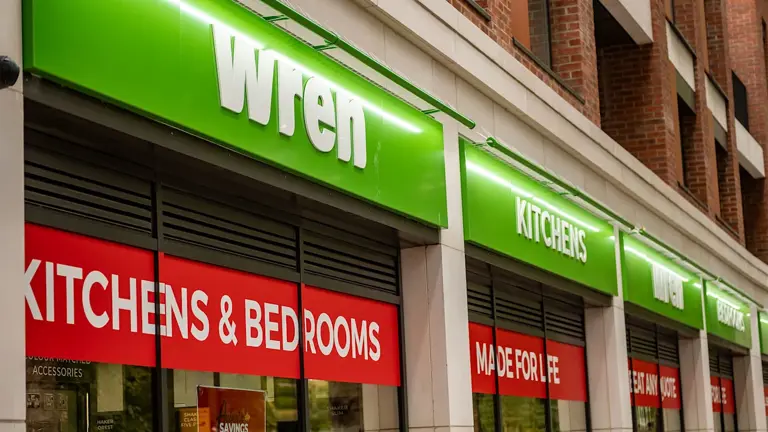Customers blindsided as Wren Kitchens abruptly shutters showrooms and ...