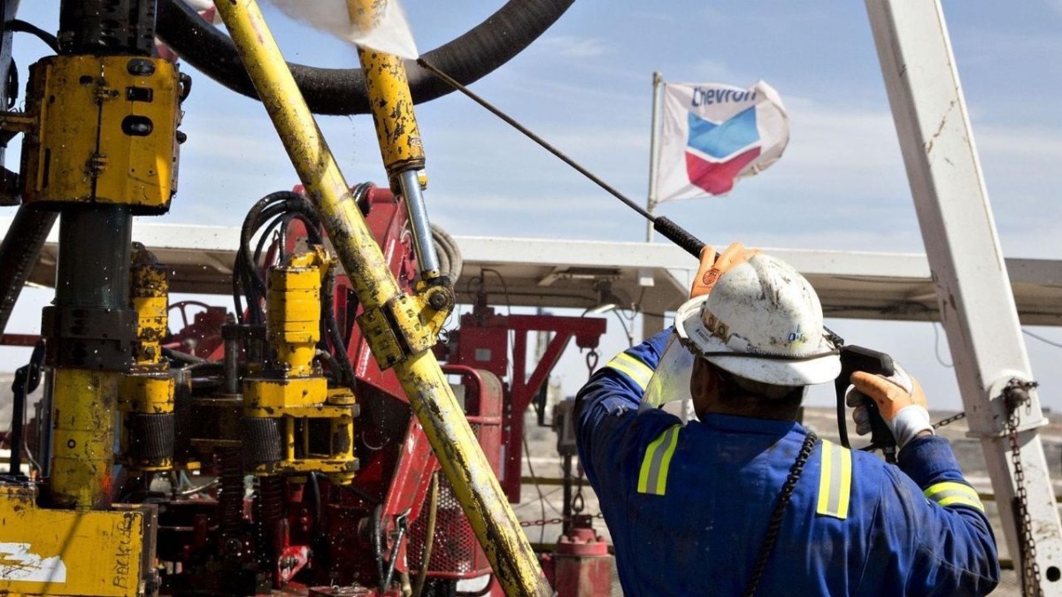 Venezuelan crude will eventually lower US gas prices: Chevron exec