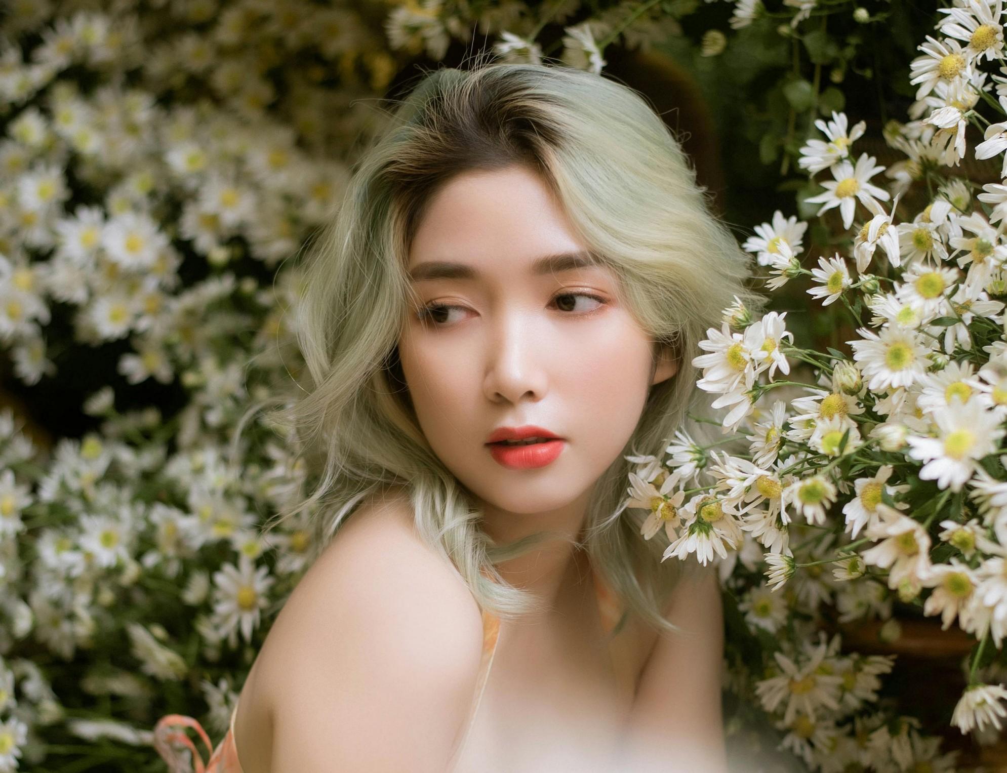 浅发仙女与花海｜自带柔光滤镜的温柔梦境感!