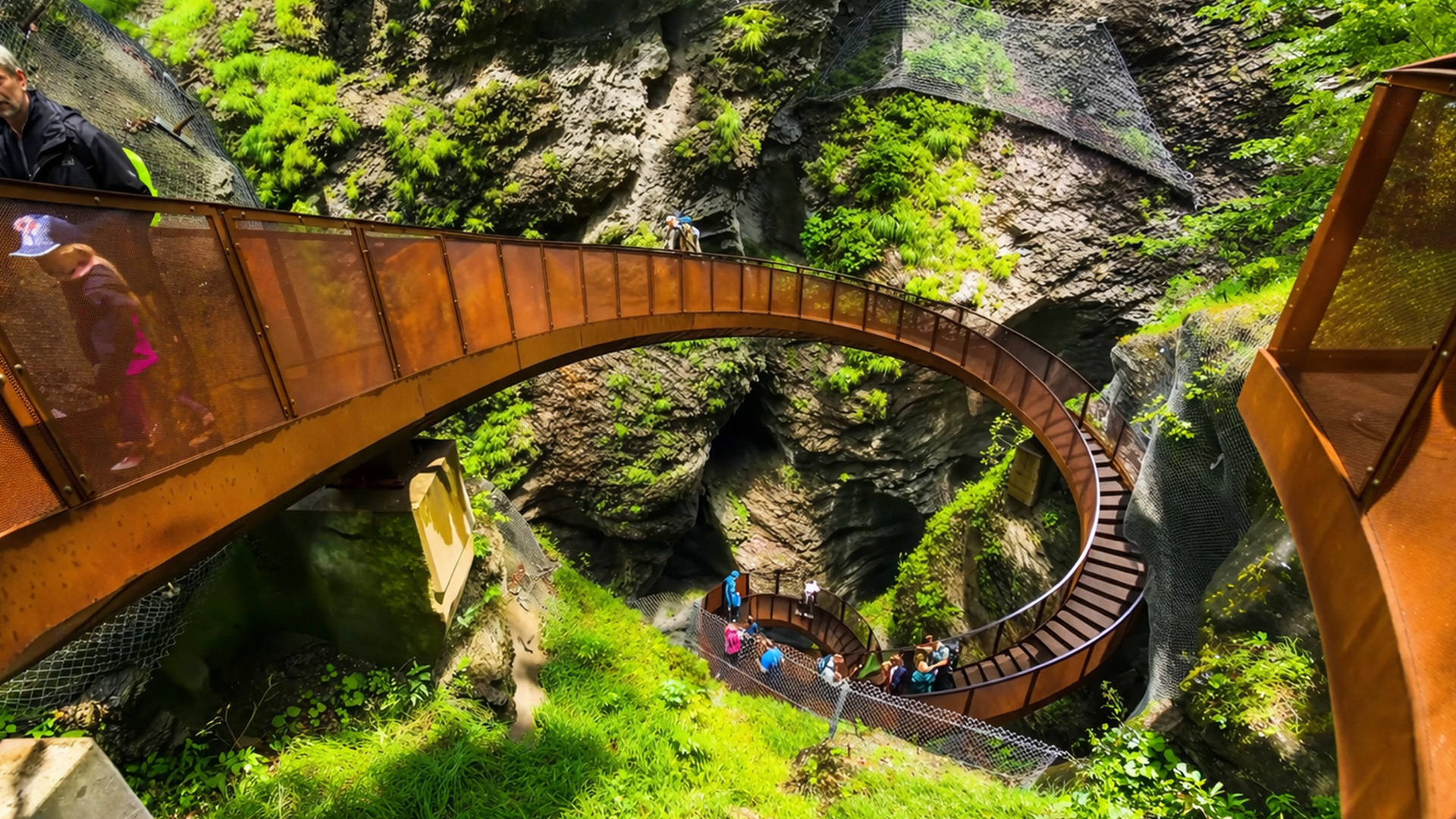 Discover the stunning Liechtensteinklamm gorge in Austria (4K)