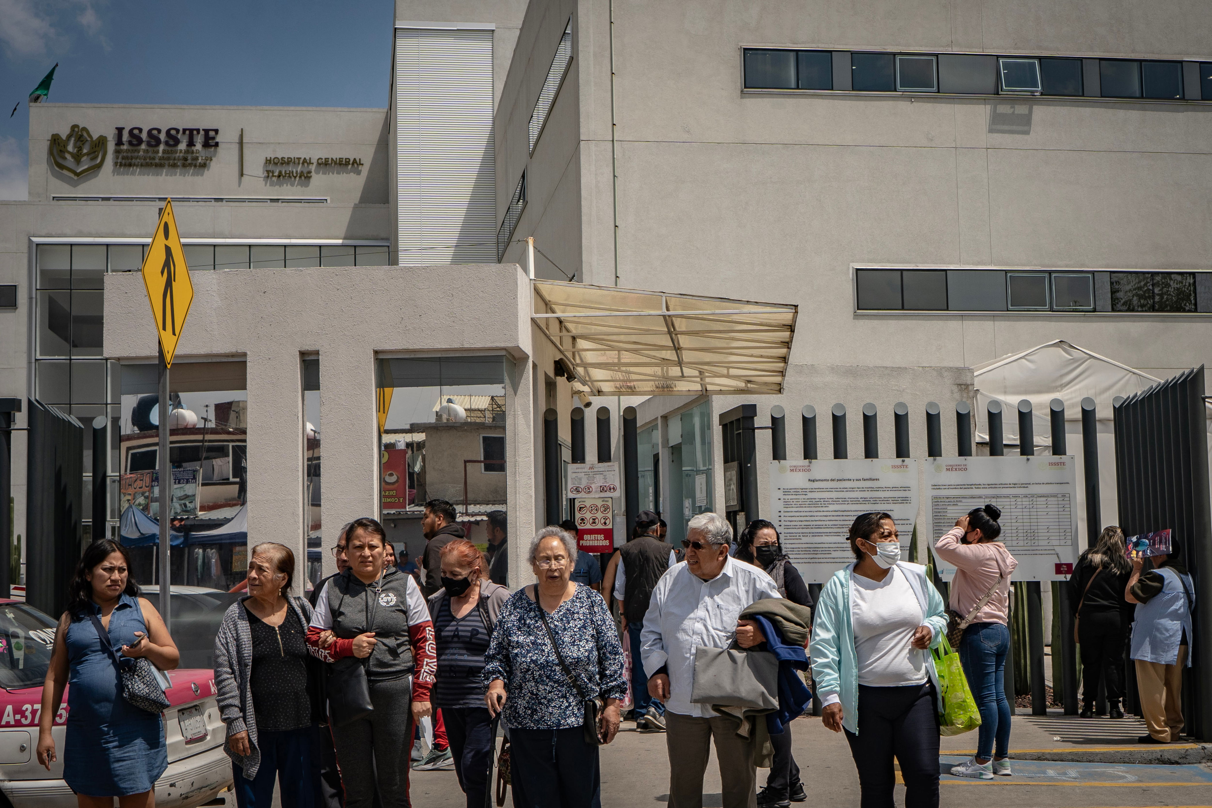 Quiénes se benefician del decreto que reduce la edad de jubilación en ...