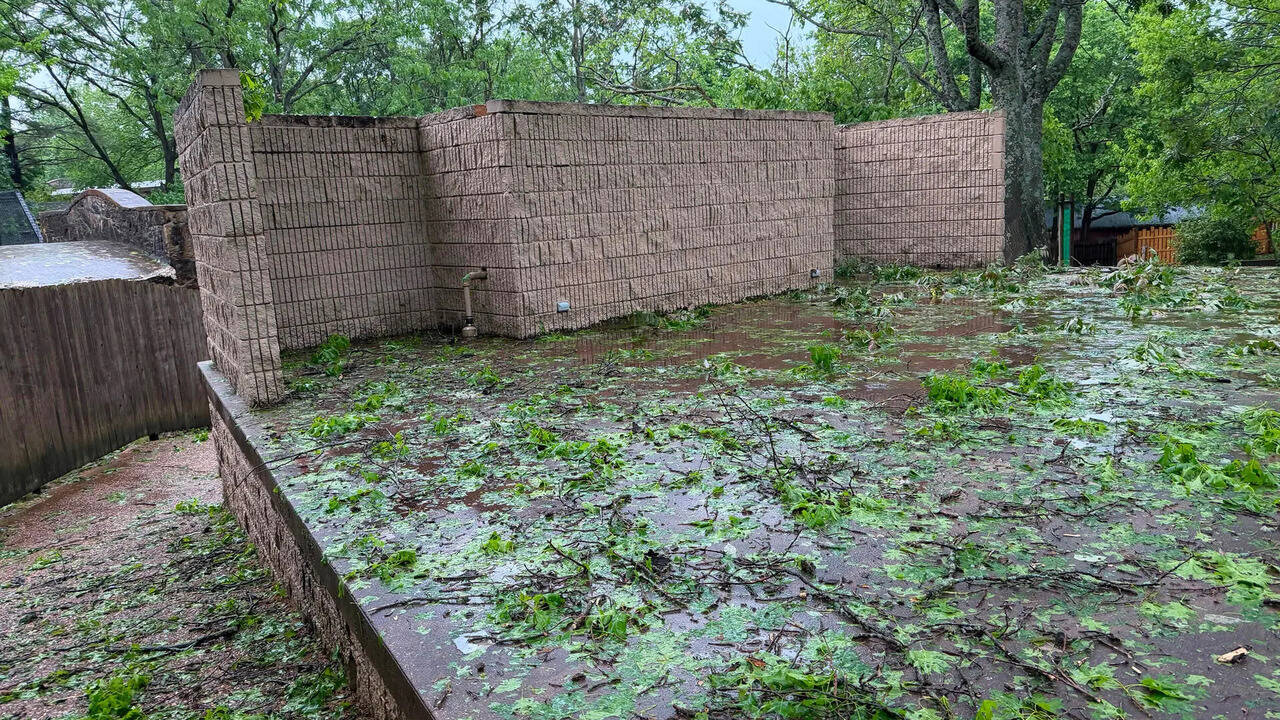 Severe hailstorm in Missouri causes fatalities and extensive damage