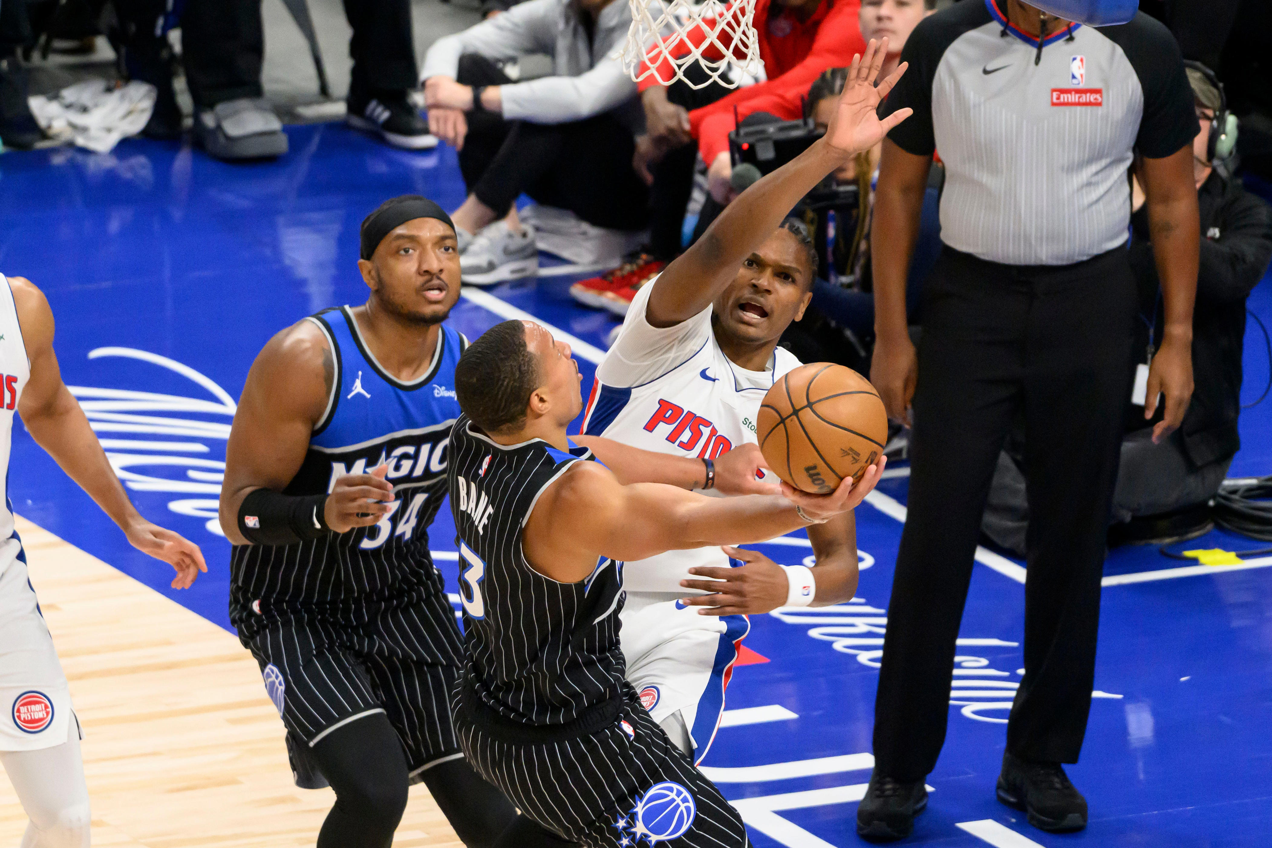 Pistons hold fourth-quarter lead, up 110-101 in Game 5: Live updates