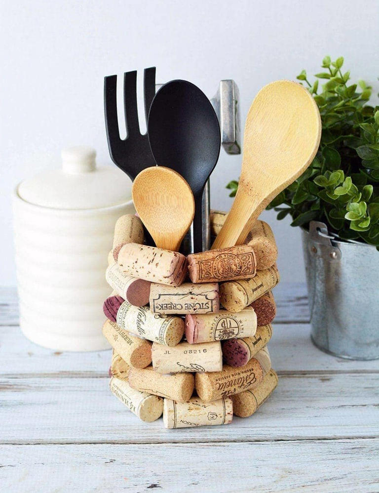 Wine cork crafts: 20+ clever ideas you’ll actually use