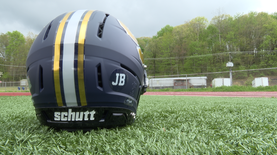 Shady Spring football team to honor recently passed teacher with decals ...