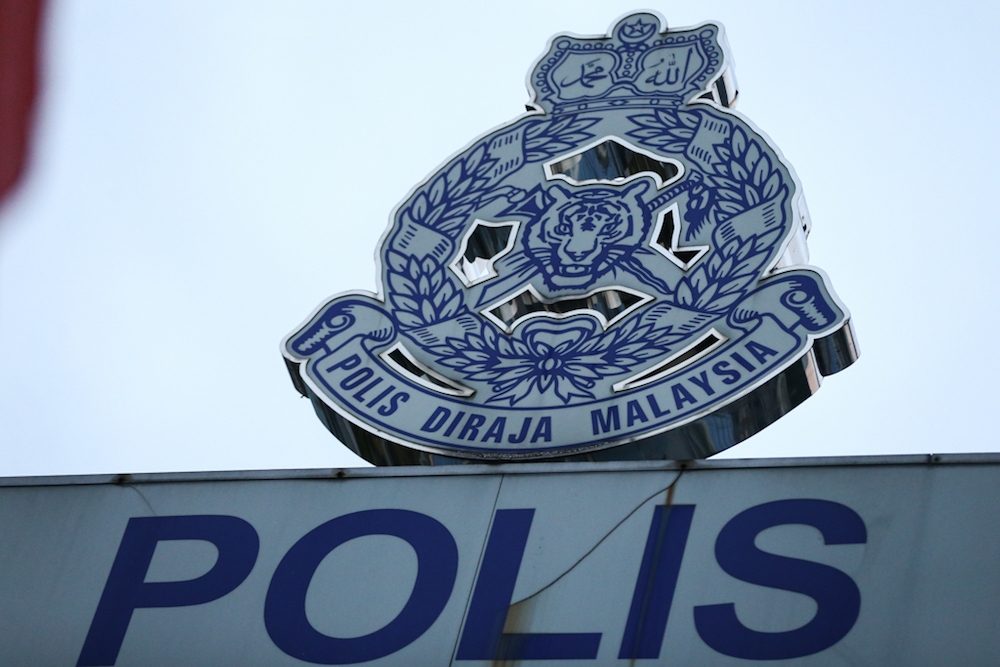 Couple killed after vehicle loses control and crashes into drain in Jempol