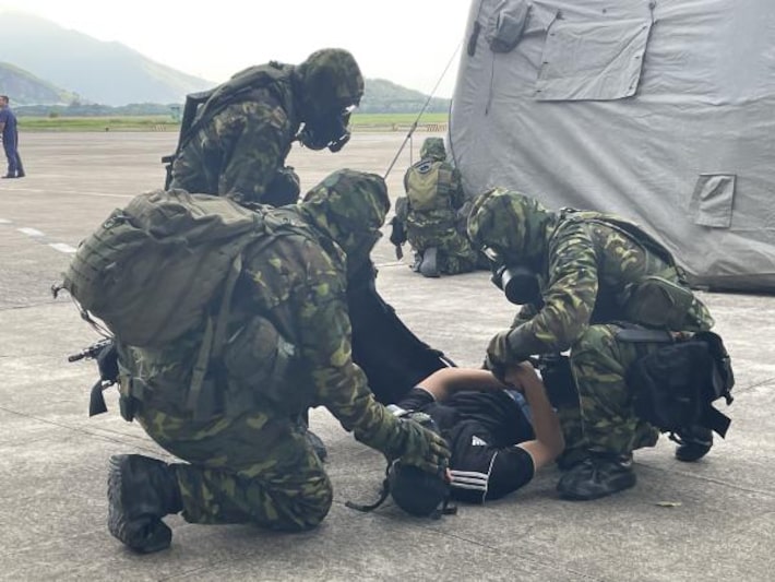 Militares são treinados no Rio de Janeiro para cenários de guerra nuclear
