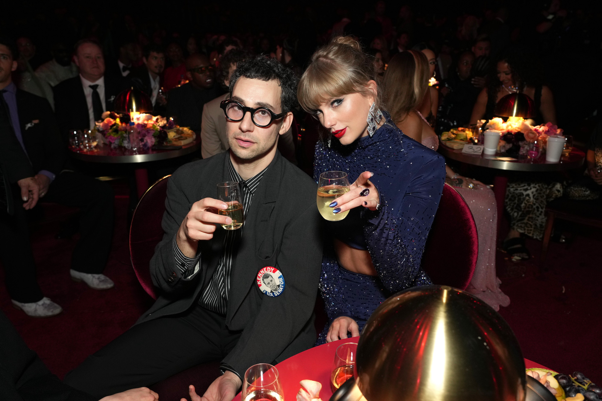 Taylor Swift sets the record straight on her friendship with Jack Antonoff