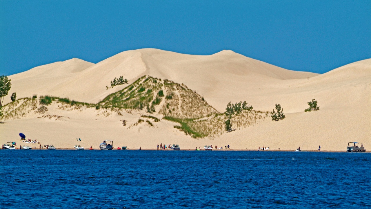 Sand dunes taller than a skyscraper, two wine peninsulas, one ...