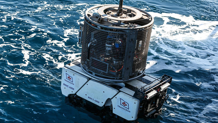 Robot dives 1.5 miles to map French shipwreck with 86,000 images ...
