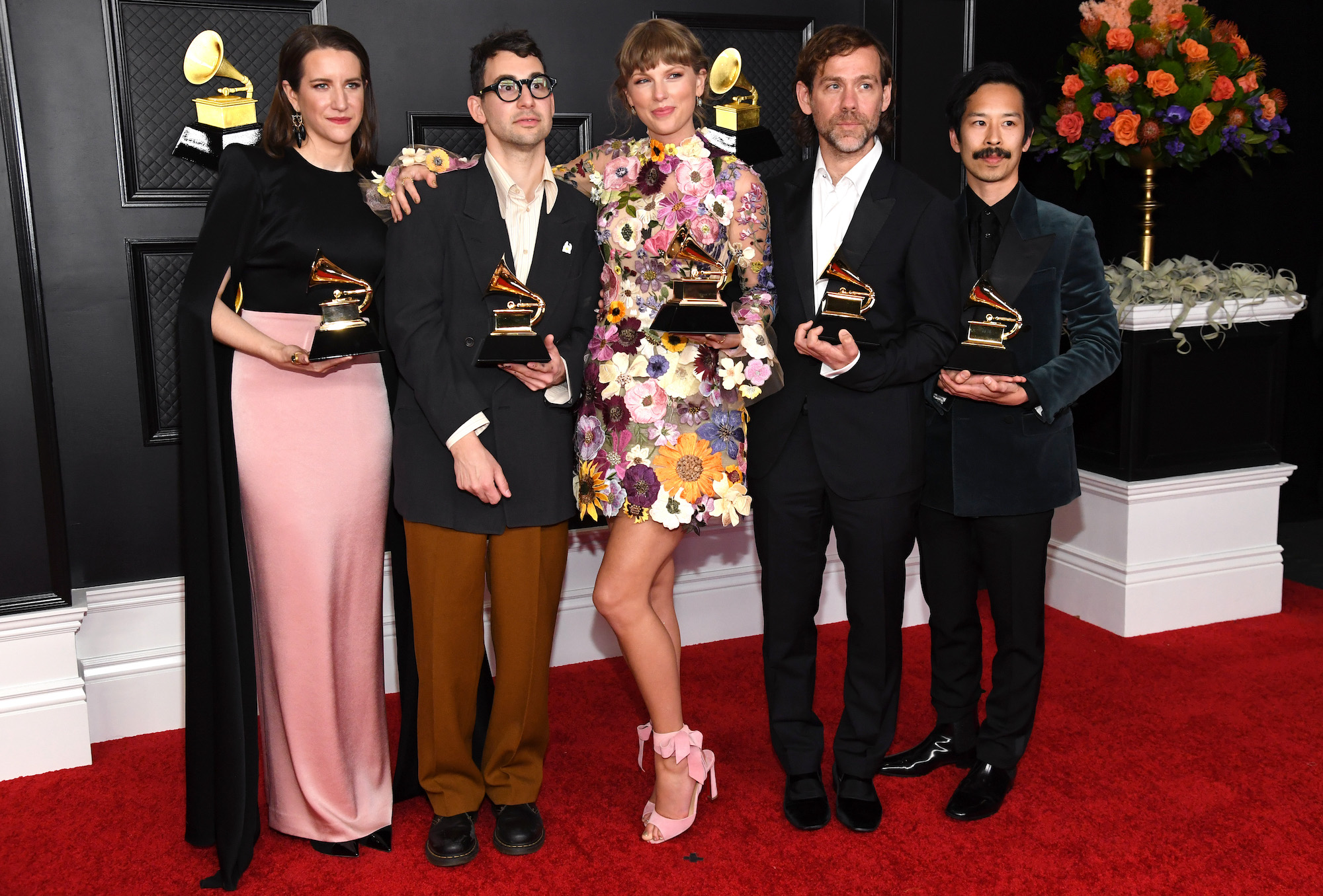 Taylor Swift sets the record straight on her friendship with Jack Antonoff