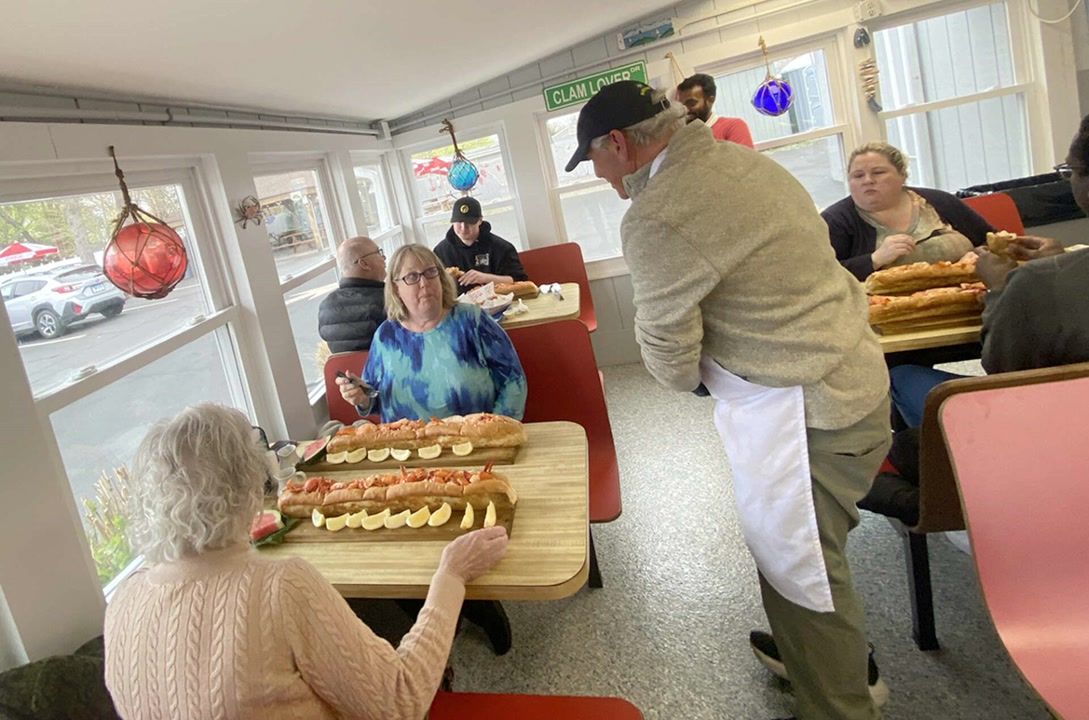 A 2-foot lobster roll with a $180 price tag is turning heads in Connecticut