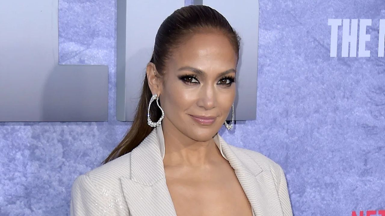Jennifer Lopez teases CEO role in ‘Office Romance’ as trailer ...