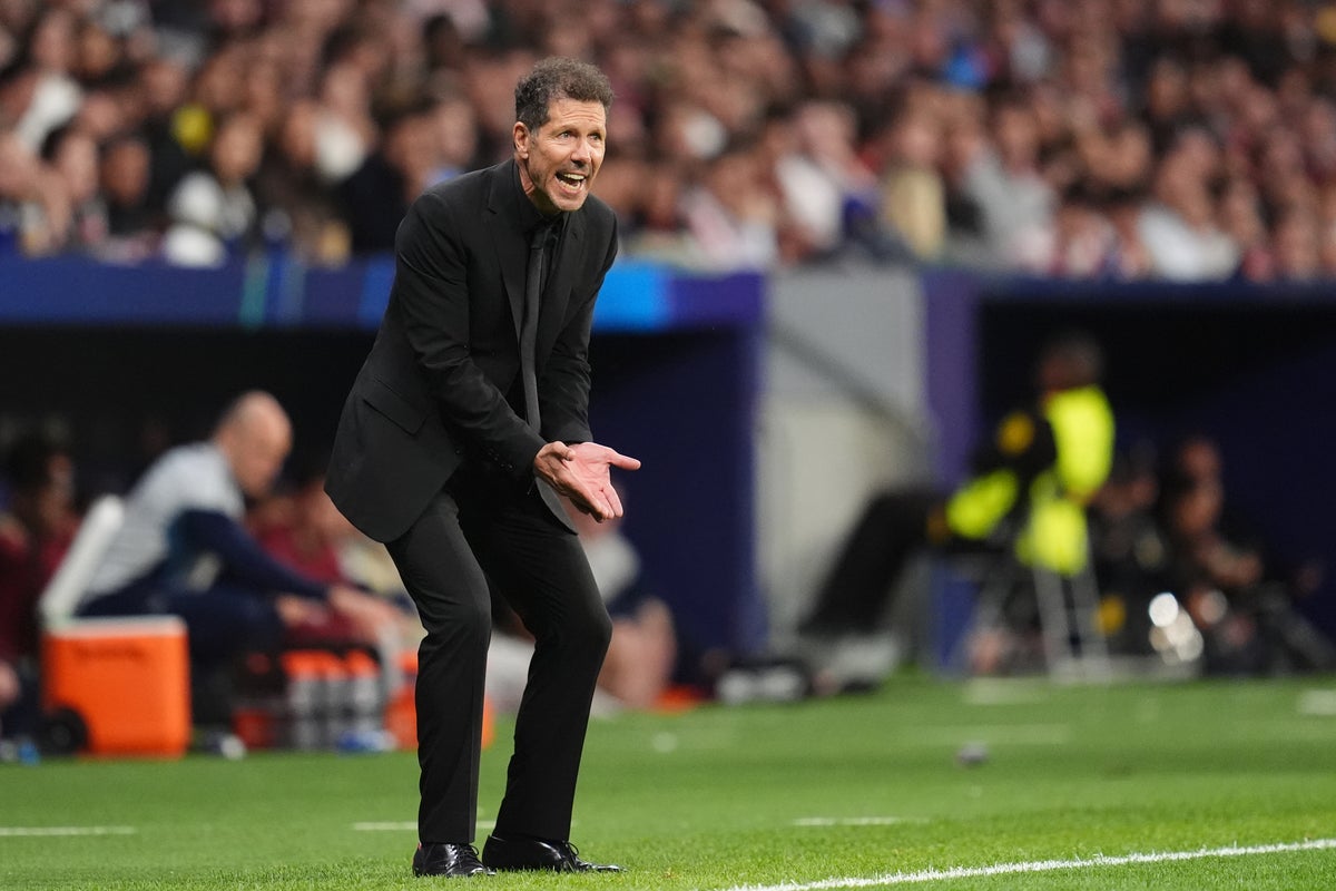 Ben White confronted by Diego Simeone after 'disrespectful' act