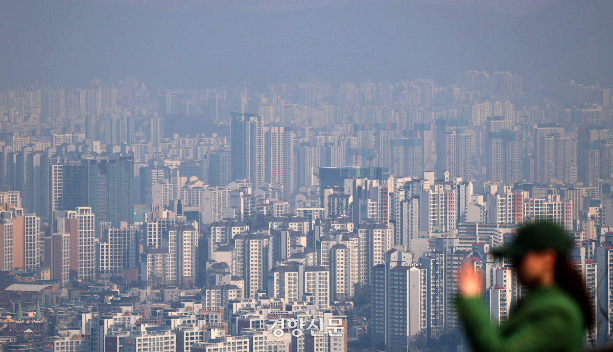 [속보] 지난달 생산·소비·투자 전부 늘었다. 중동 전쟁 여파에도 반년 만에 '트리플 상승'