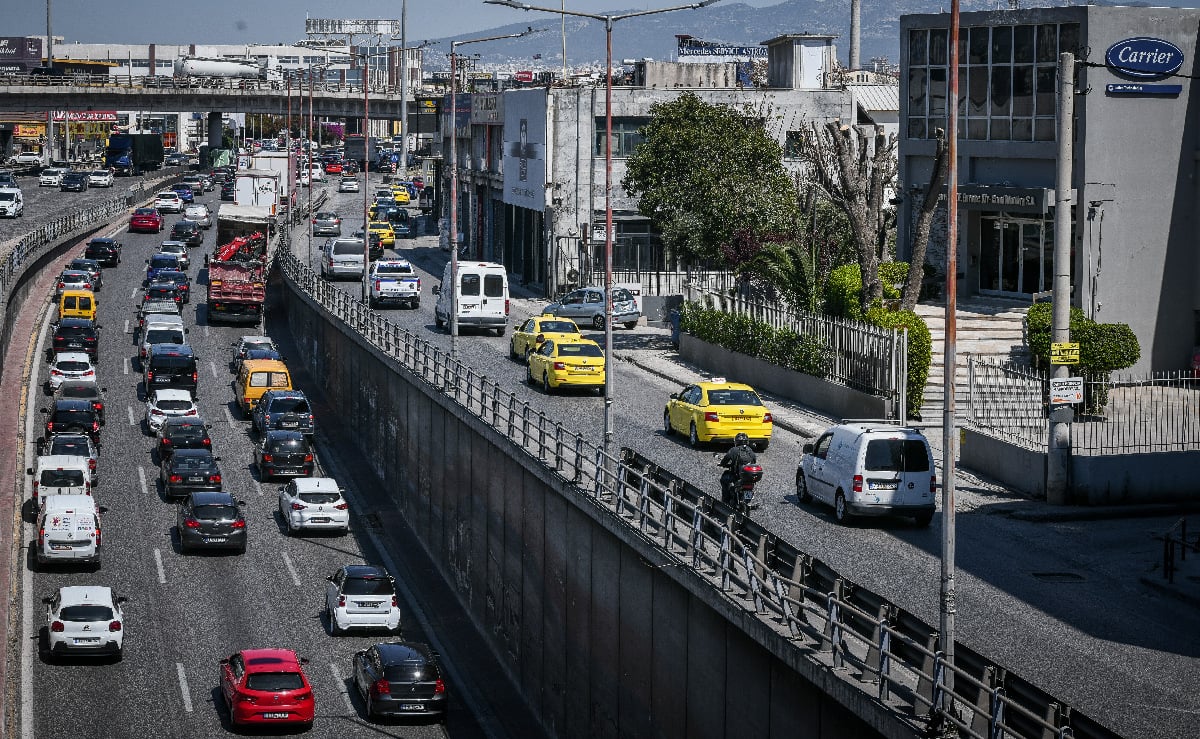 Κυκλοφοριακό «έμφραγμα» στην Αττική: Χάος στον Κηφισό από νωρίς – Δείτε ...