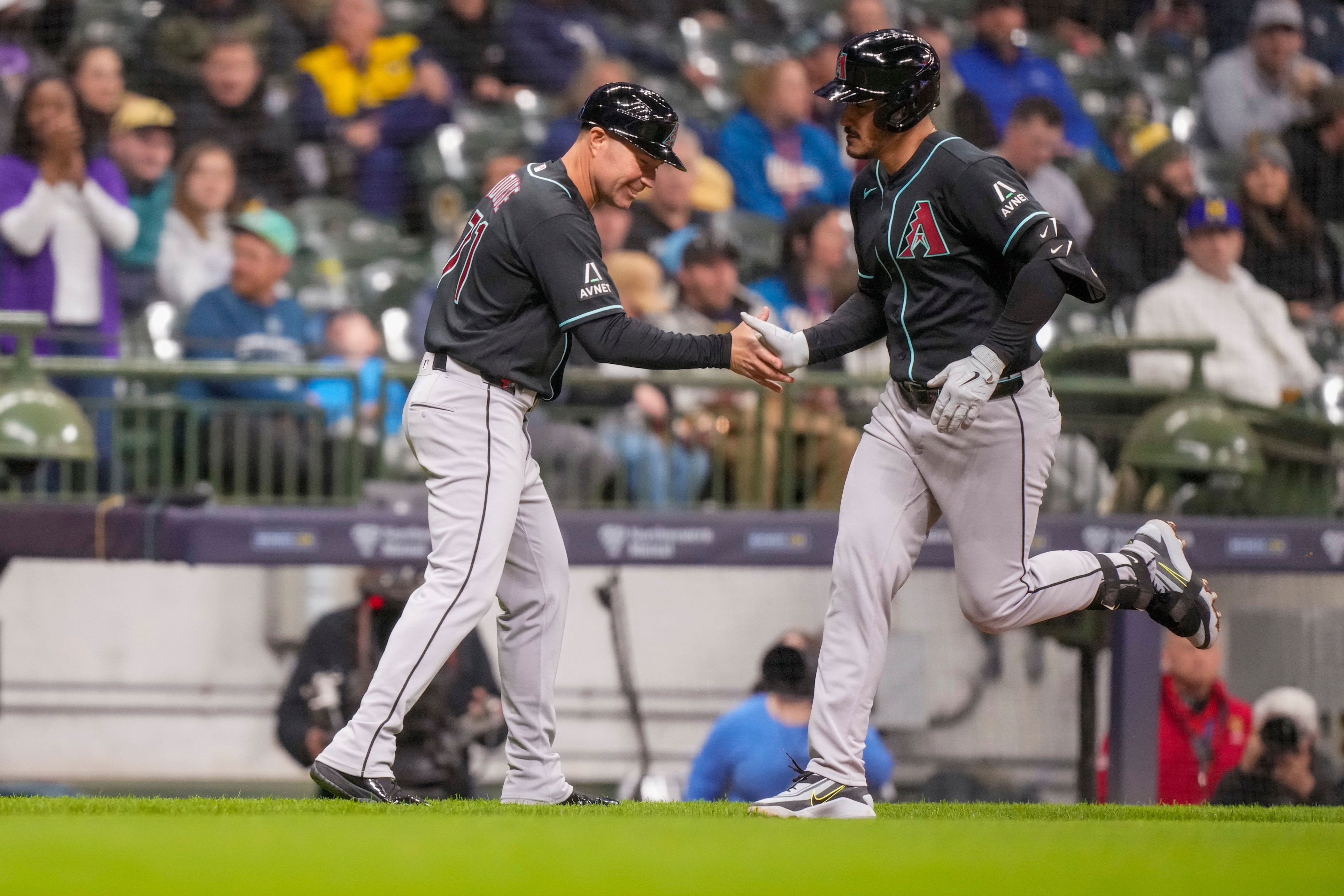 D-backs hit 4 homers and Vargas stretches hit streak in 6-2 win over ...