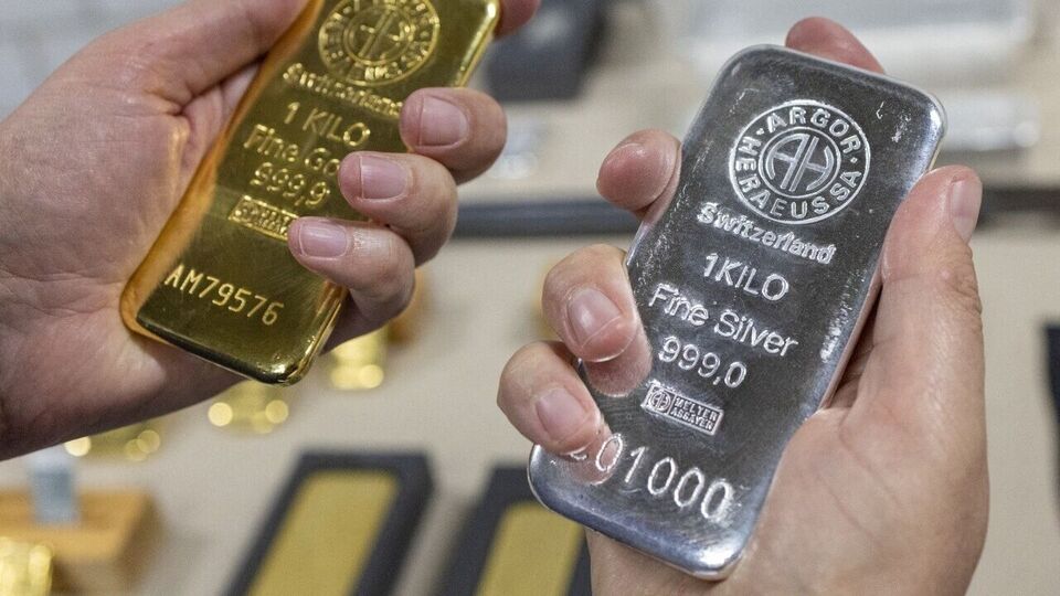 Silver price today: White metal rebounds to ₹2.35 lakh/kg as dollar ...