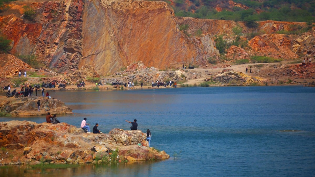 Now, 10-minute delivery of fresh air, escape. Delhi’s affair with ...