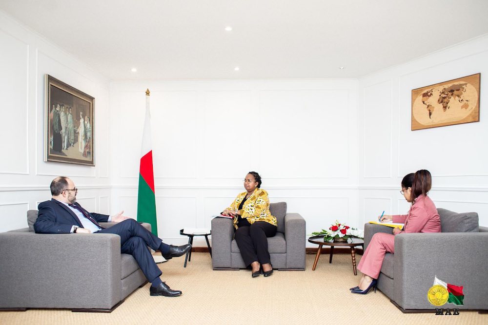 Acte de déstabilisation - Un agent de l’ambassade de France déclaré ...