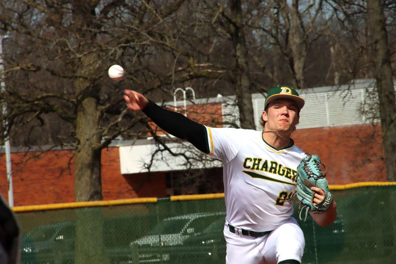 Prep roundup: Dow baseball beats Oilers