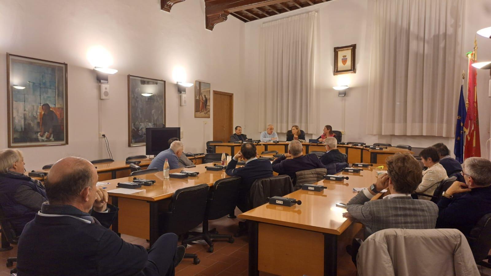 Poggibonsi guarda al futuro. Riunito il tavolo di sviluppo per ...