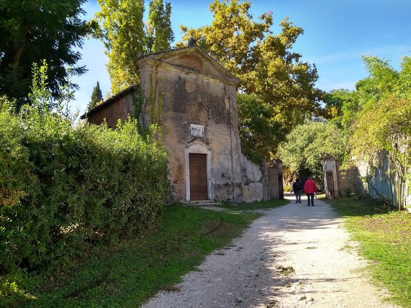 15 hidden gardens where art meets nature