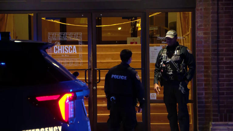 Memphis police detain one man following shooting at downtown apartment