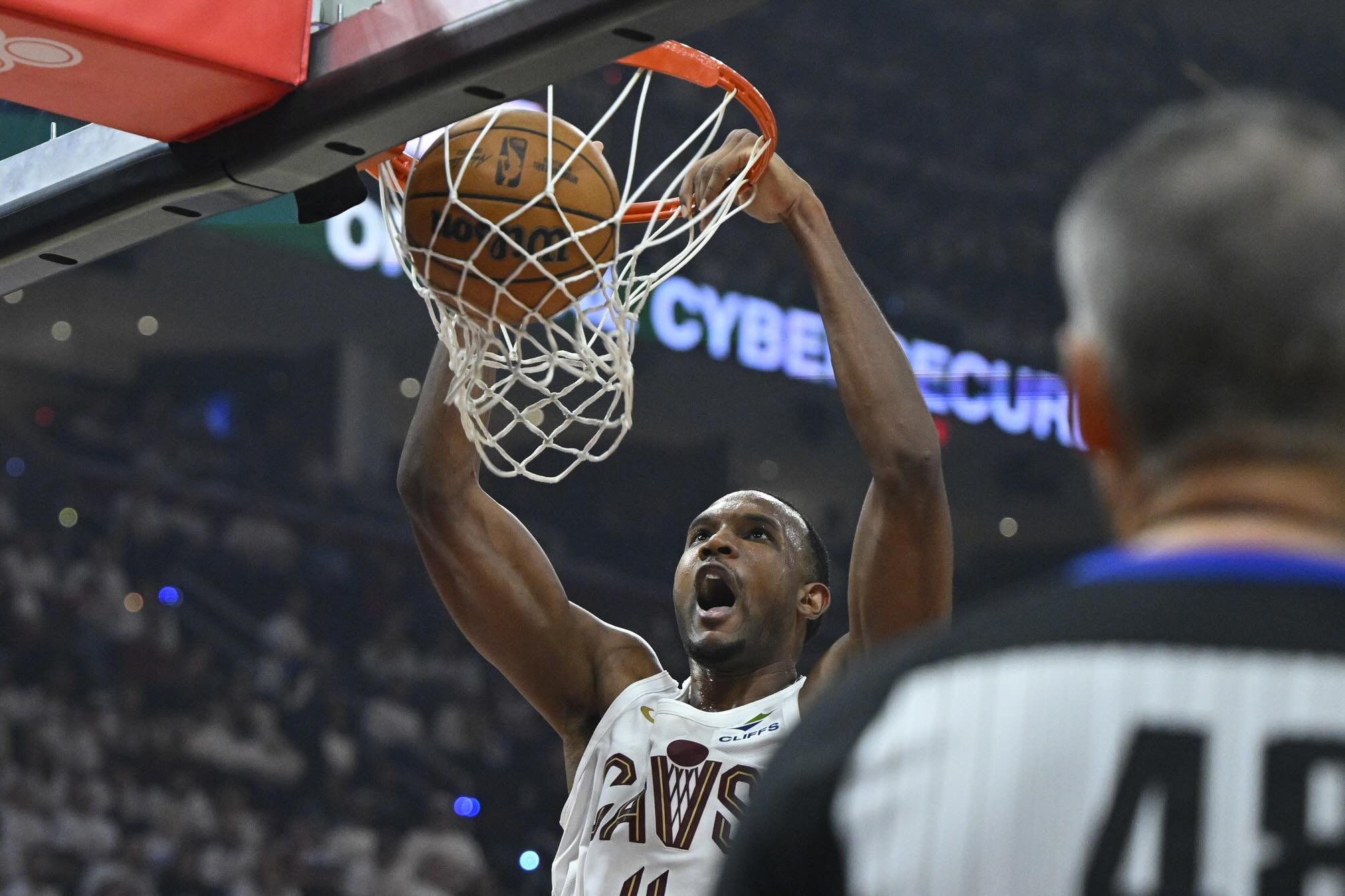 Playoffs NBA : les Cavaliers ont repris les rênes de la série face aux ...