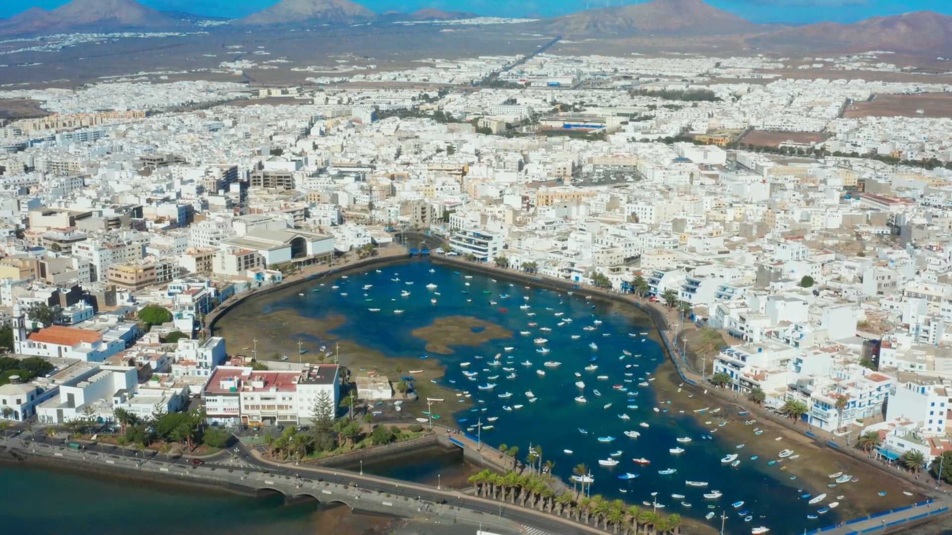 Arrecife: Droneturer Lanzarotes havneby på Spanias Kanariøyer