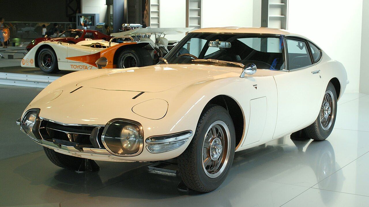 The 1967 Toyota 2000GT proved Japan could build a true world-class ...