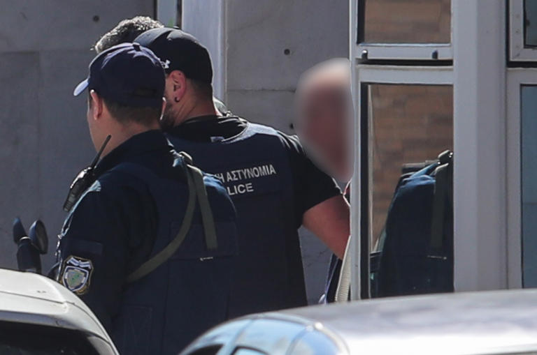 Επίθεση σε ΕΦΚΑ και Πρωτοδικείο: Στα δικαστήρια για την απολογία του ο ...