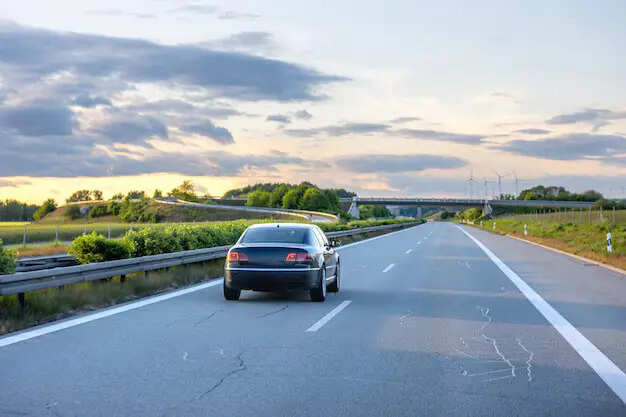 10 common driving mistakes every driver should avoid