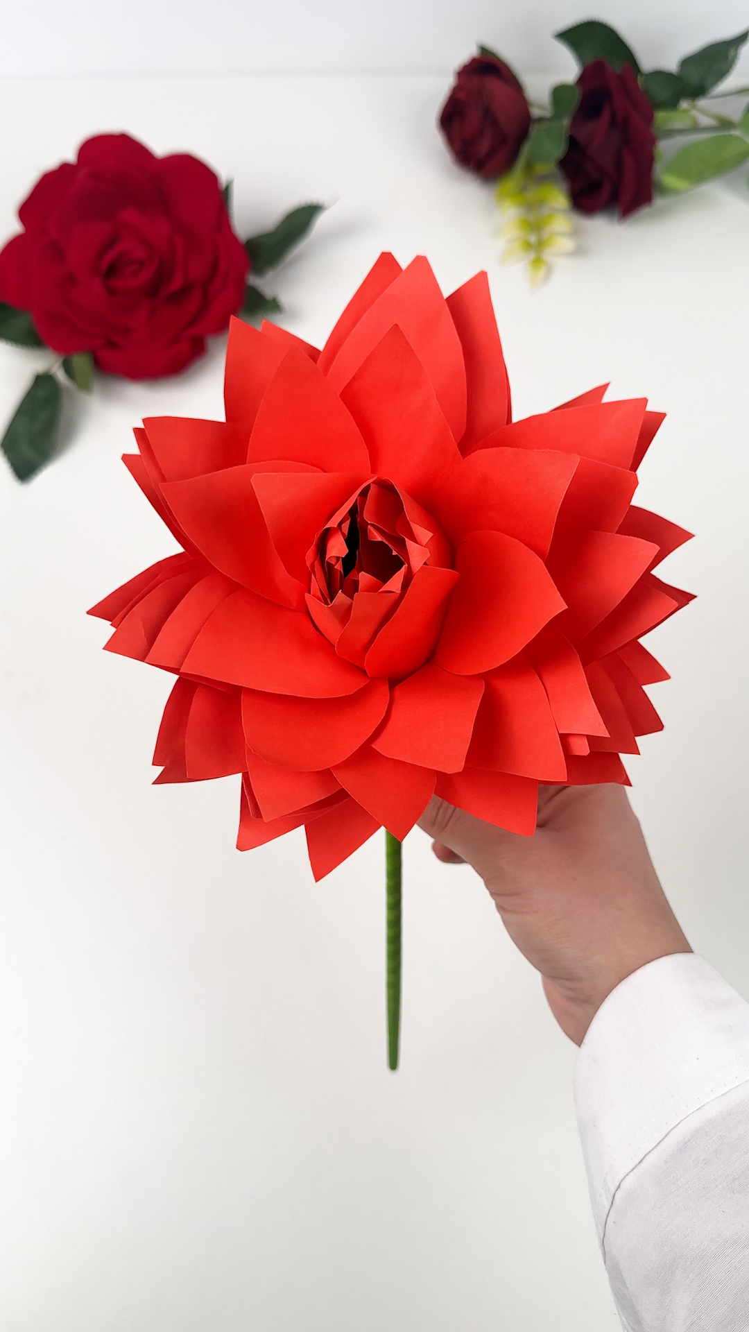DIY-Papierblume, die echt aussieht 🌸