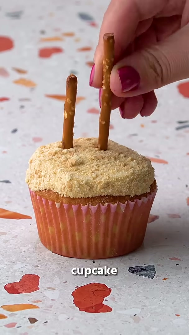Dessert meets desert where these cactus garden cupcakes!