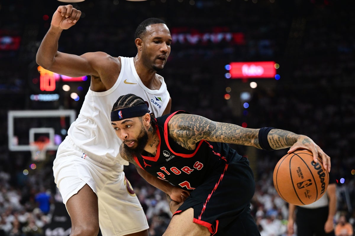 Schroder y Mobley impulsan a Cavaliers y vencen 125-120 a Raptors con ...