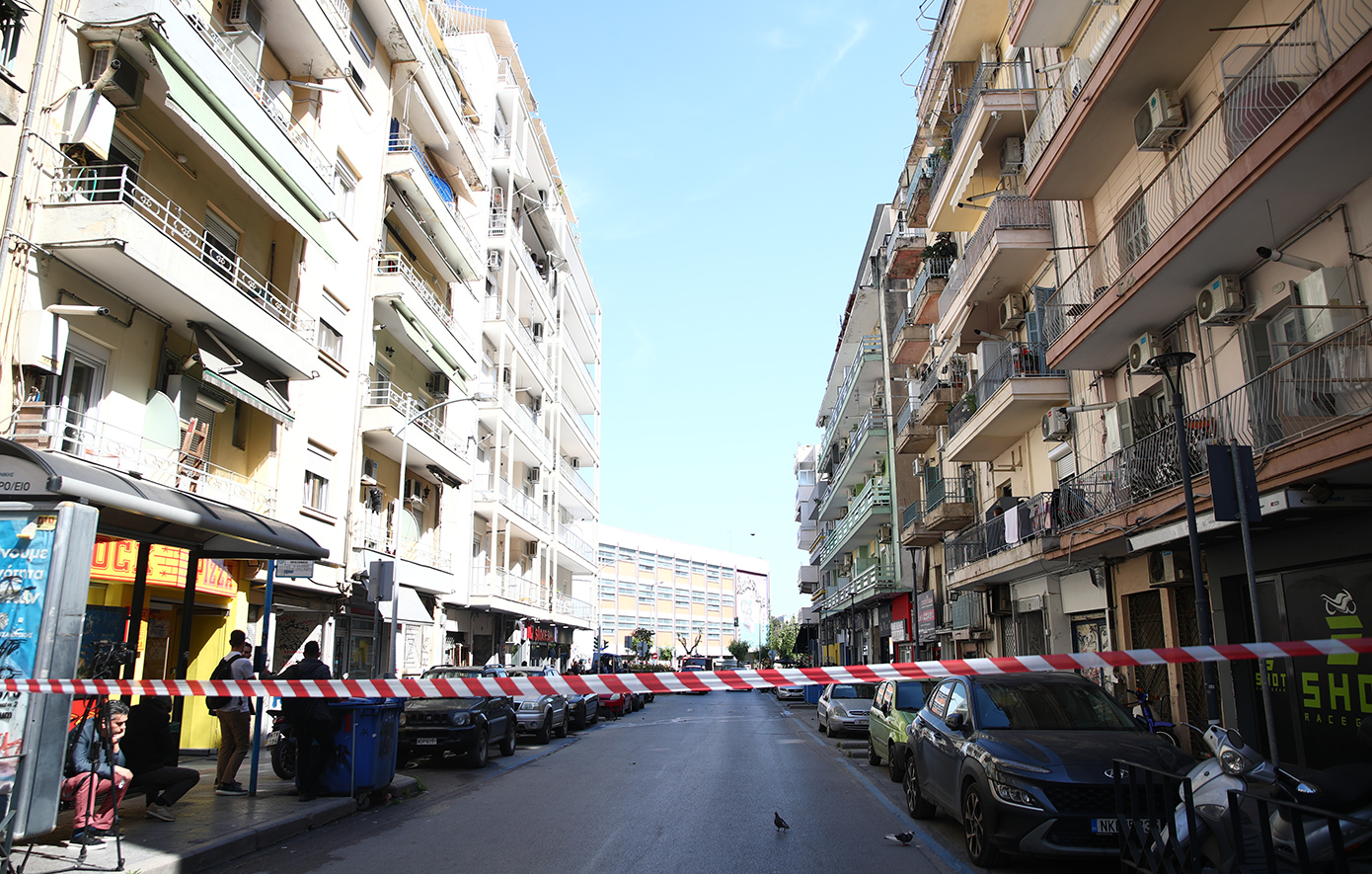 Στο ψυχιατρείο ο 20χρονος σπουδαστής που εκσφενδόνιζε αντικείμενα από ...