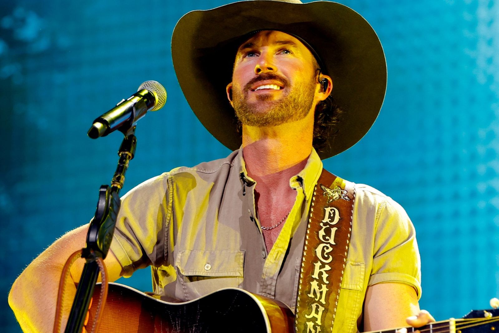 Riley Green’s Stagecoach set canceled after high winds, emergency ...