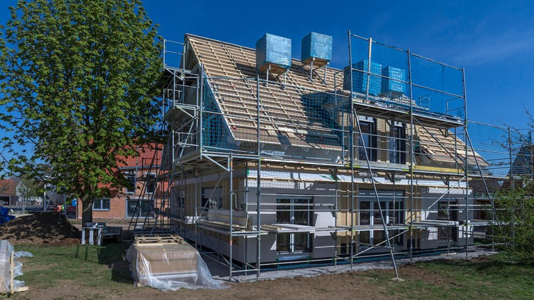 What homeowners need to know when their house is scaffolded