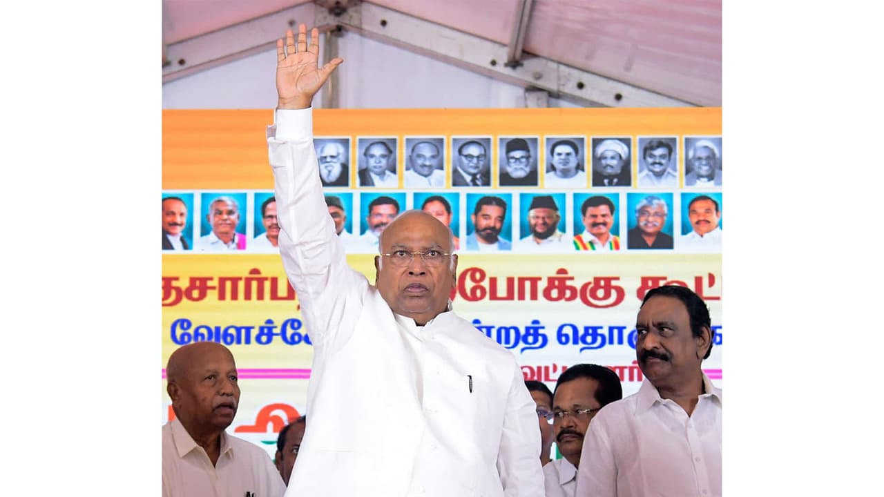 Kharge hopeful of DMK-led alliance win in TN, UDF victory in Kerala
