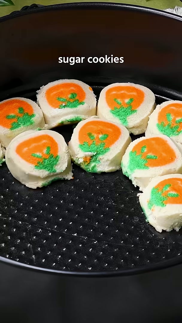 Put a cookie twist to your pumpkin cheesecake