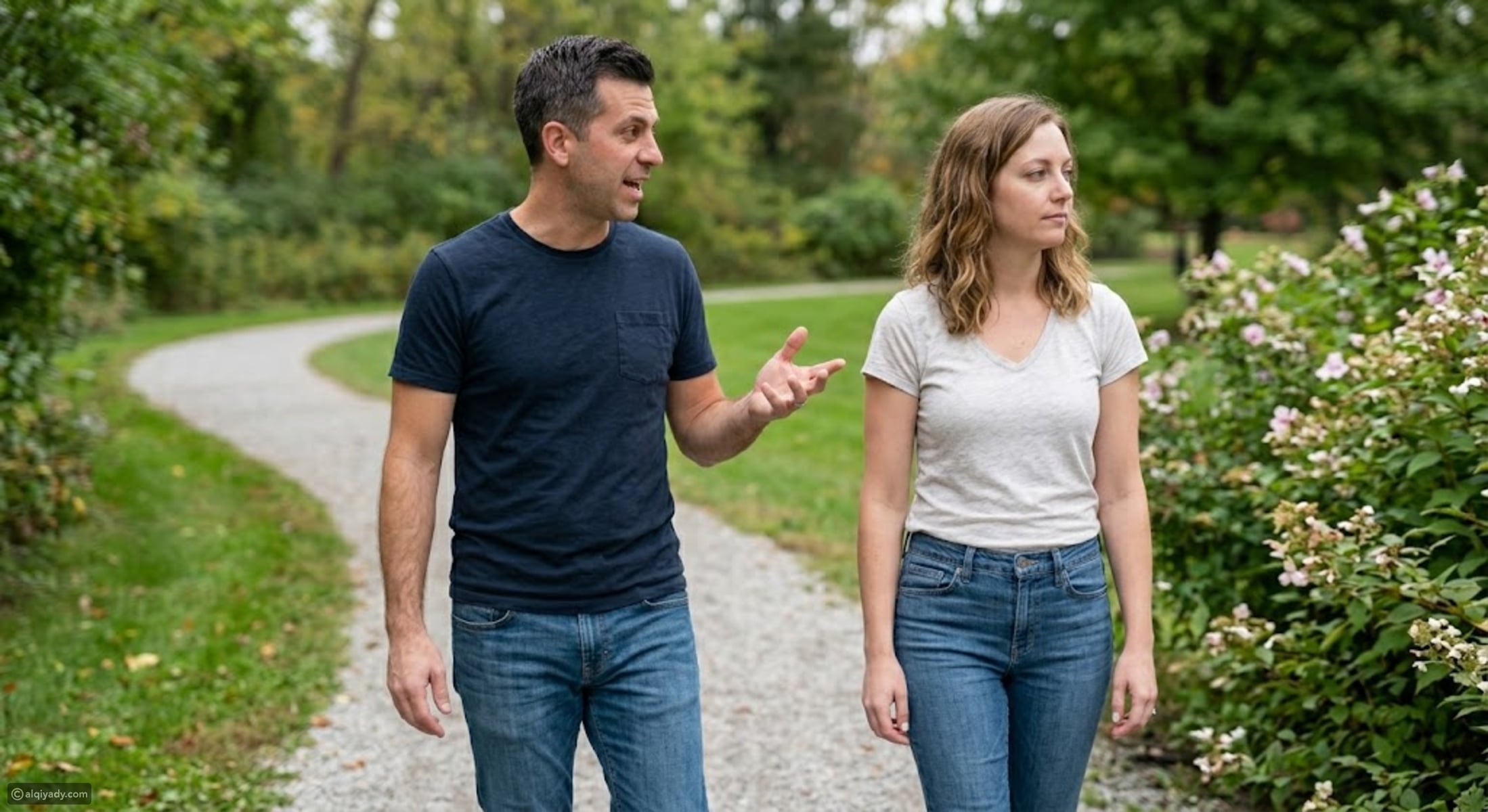 10 signs she’s emotionally gone but still beside you