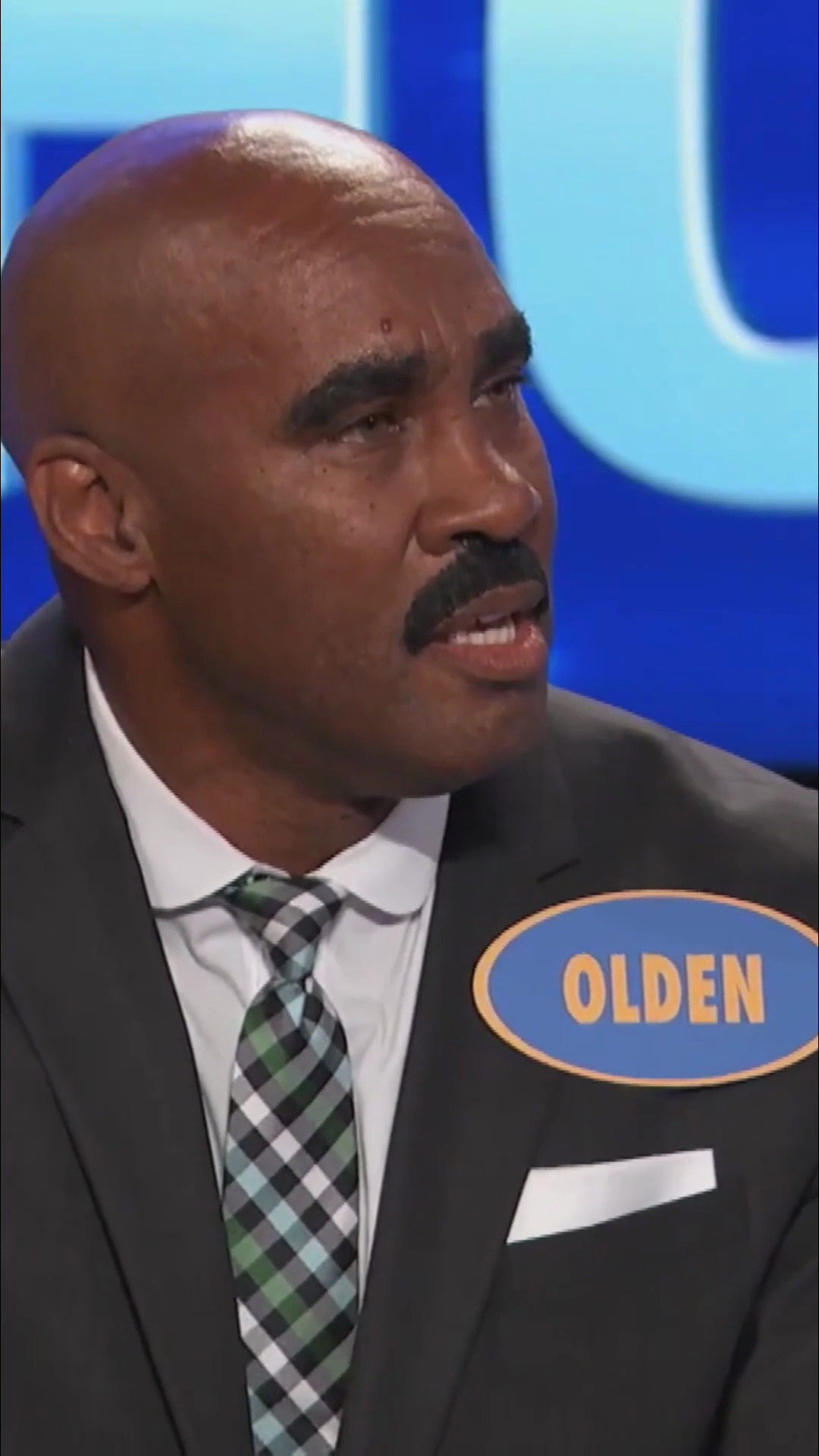 Steve Harvey meets his lookalike on Family Feud